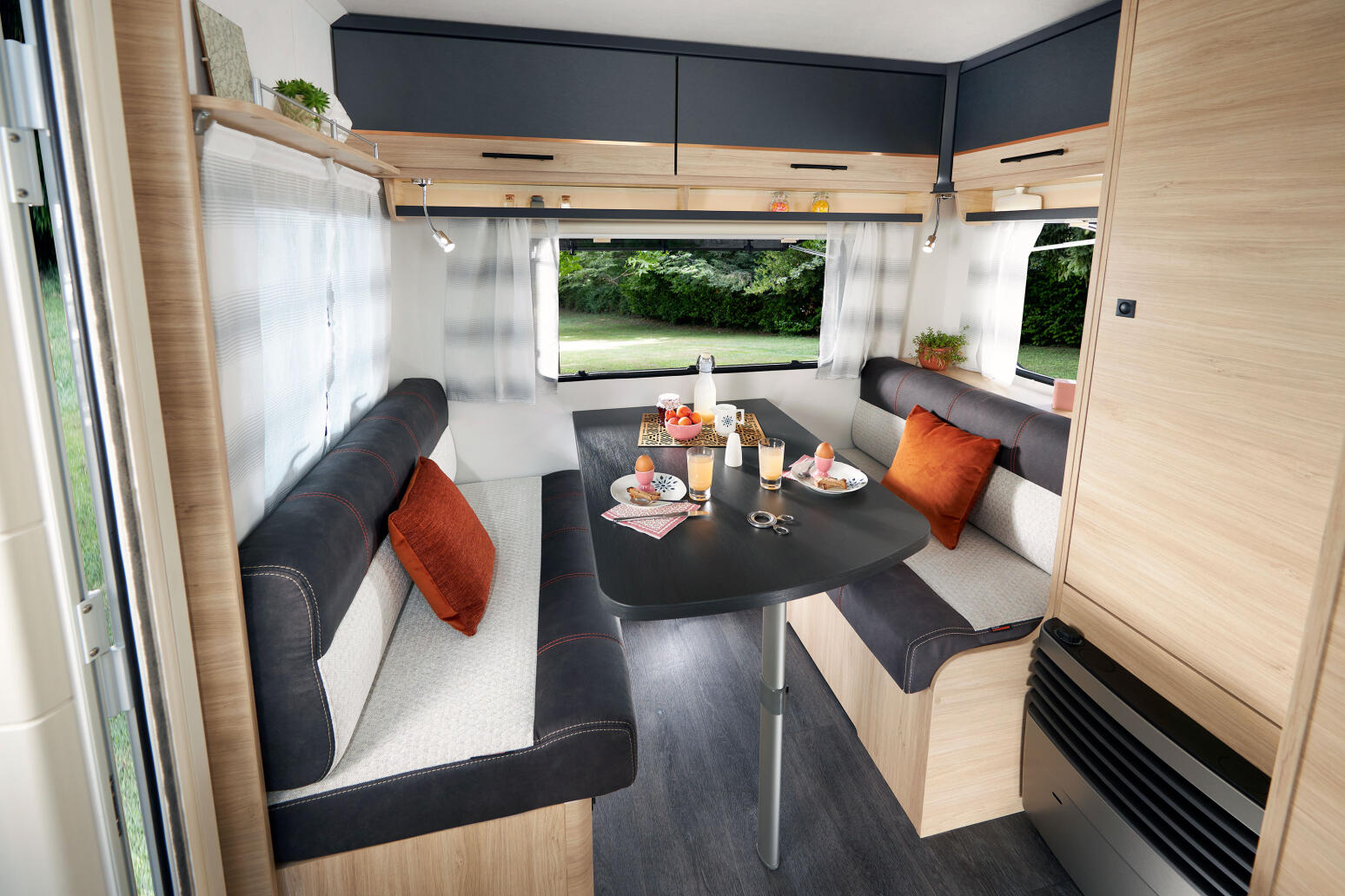 Caravelair Titanium 450: Prispressad fransos - Husvagn & Camping