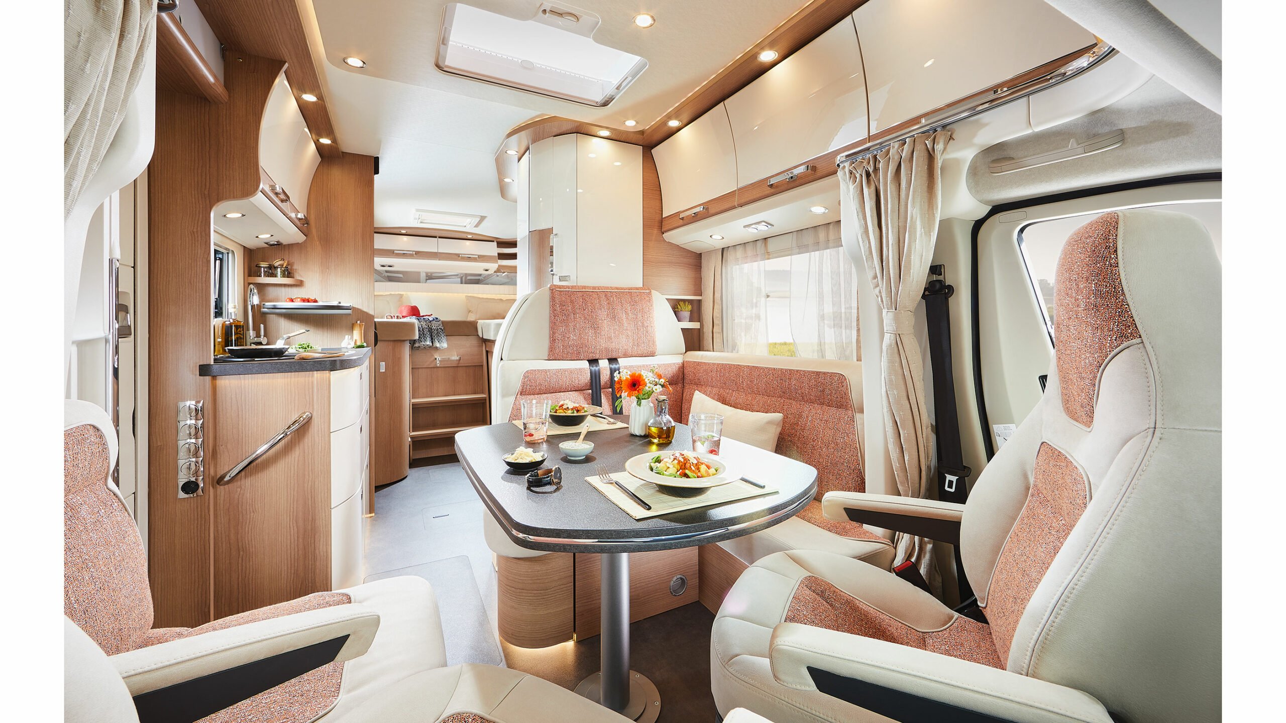 Malibu T 430 LE: Lyxig lillebror - Husvagn & Camping