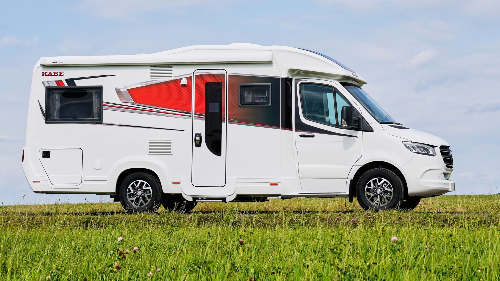 Kabe Novum Compact 720 LXL: Smal och slimmad - Husvagn & Camping