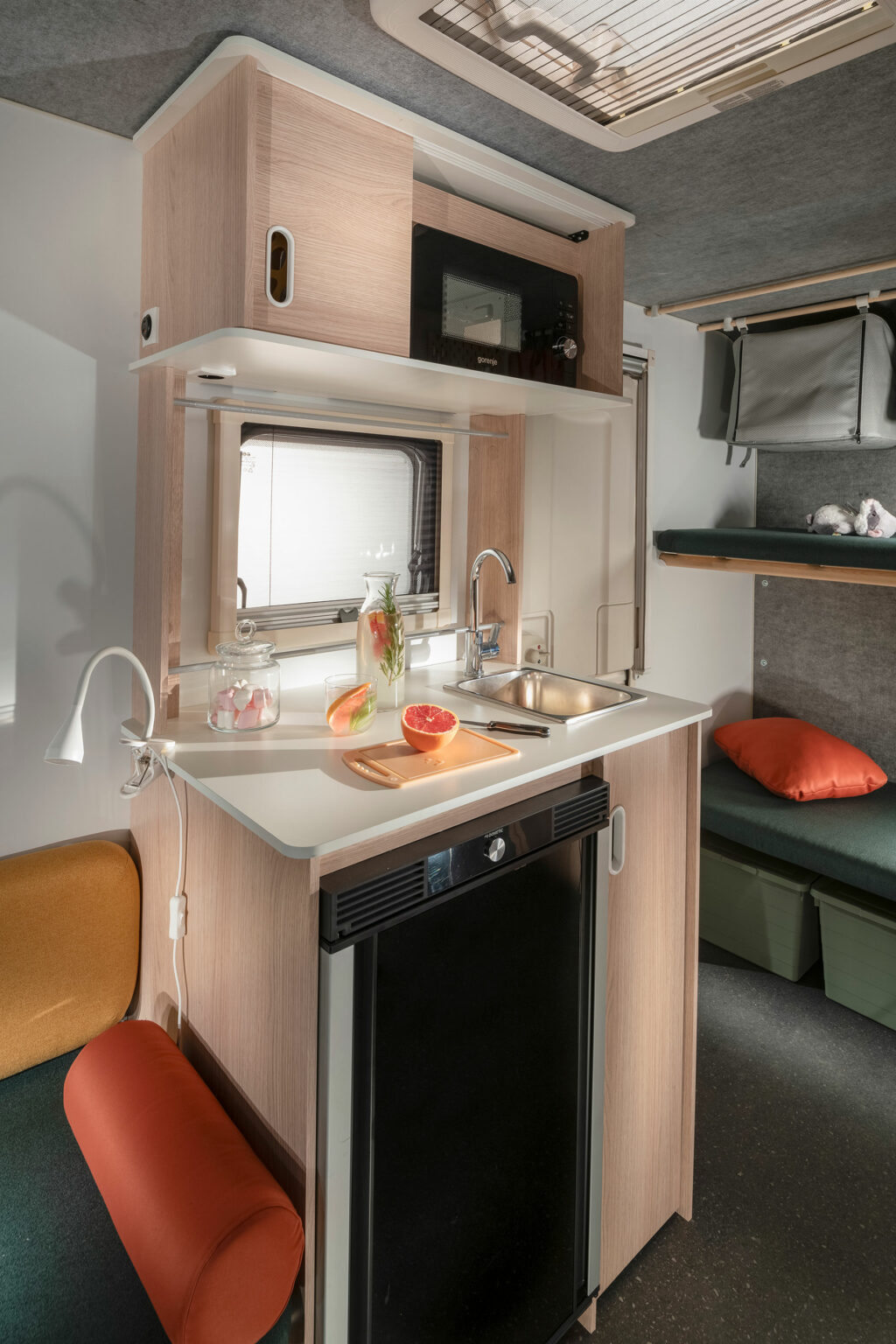 Adria Aviva Lite 360 DK: Lite annorlunda - Husvagn & Camping